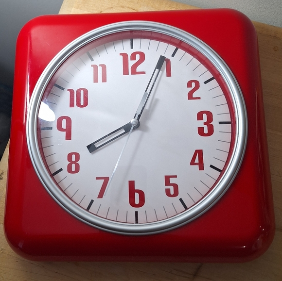 Vintage | Wall Decor | Vintage Retro Red Square Clock | Poshmark